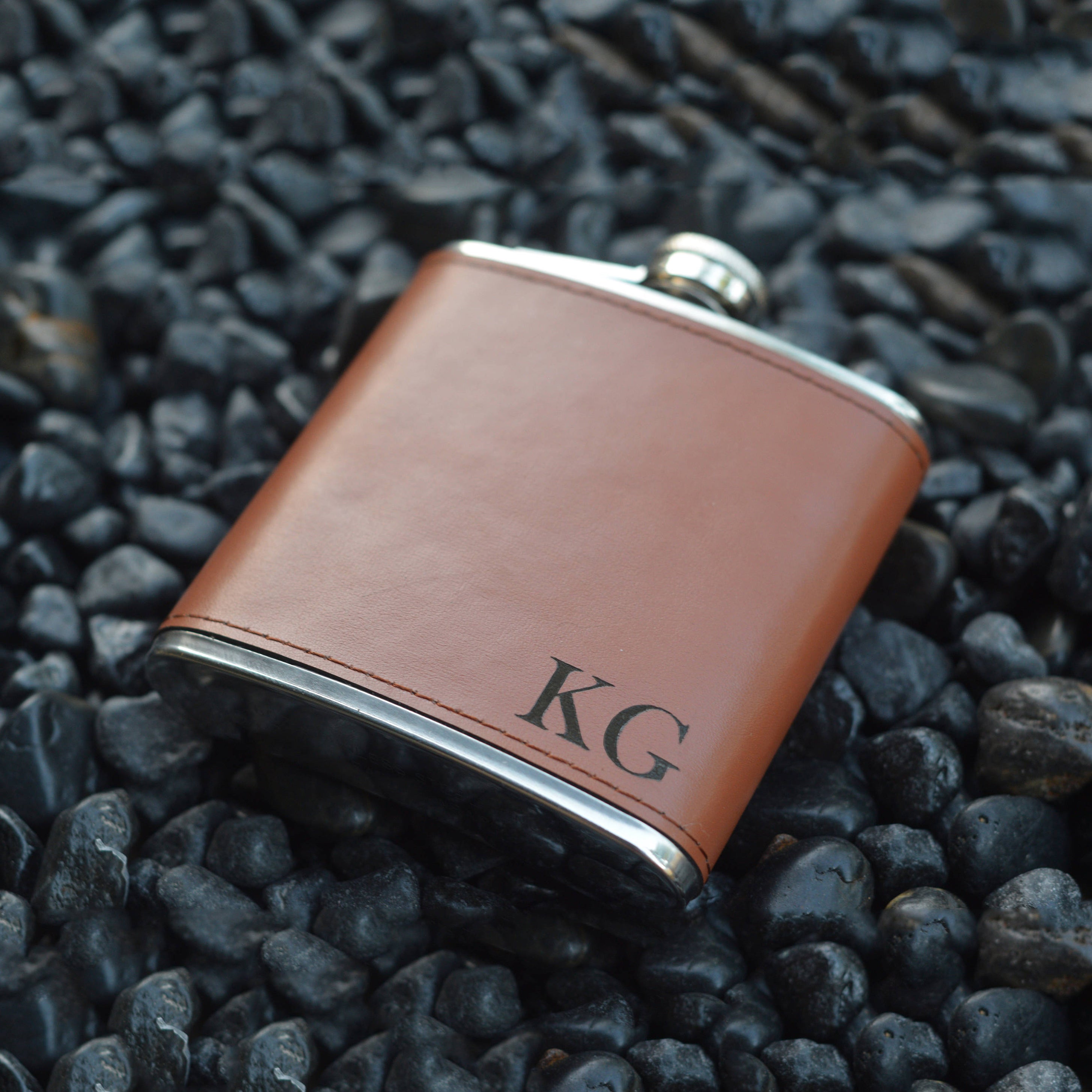 custom flasks for men